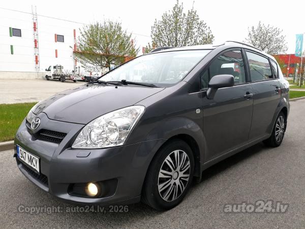 Grey Toyota Corolla Verso 2008 in Tartu, with an engine capacity of 2.20 L and mileage of 380 thousand km for 1490 €, photo 1 on AUTOMOTO.COM.LV