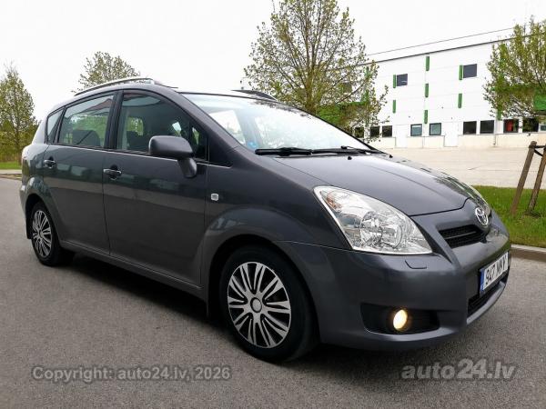 Grey Toyota Corolla Verso 2008 in Tartu, with an engine capacity of 2.20 L and mileage of 380 thousand km for 1490 €, photo 2 on AUTOMOTO.COM.LV