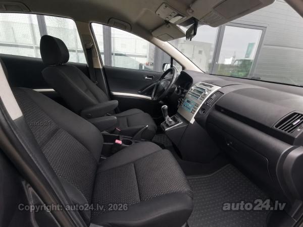 Grey Toyota Corolla Verso 2008 in Tartu, with an engine capacity of 2.20 L and mileage of 380 thousand km for 1490 €, photo 5 on AUTOMOTO.COM.LV