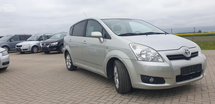 Grey Toyota Corolla Verso 2008 in Kedainiai, with an engine capacity of 2.20 L and mileage of 260 thousand km for 2700 €, photo 4 on AUTOMOTO.COM.LV