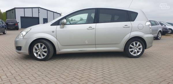 Pelēks Toyota Corolla Verso 2008 Kėdainiai, ar dzinēja tilpumu 2.20 L un nobraukumu 260 tūkst. km par 2700 €, foto 6 vietnē AUTOMOTO.COM.LV
