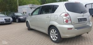 Grey Toyota Corolla Verso 2008 in Kedainiai, with an engine capacity of 2.20 L and mileage of 260 thousand km for 2700 €, photo 8 on AUTOMOTO.COM.LV