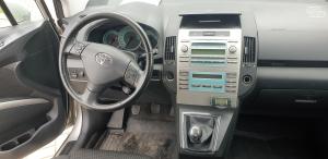 Grey Toyota Corolla Verso 2008 in Kedainiai, with an engine capacity of 2.20 L and mileage of 260 thousand km for 2700 €, photo 12 on AUTOMOTO.COM.LV