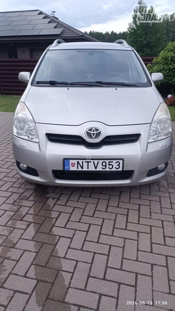 Grey Toyota Corolla Verso 2008 in Kaunas, with an engine capacity of 2.20 L and mileage of 290 thousand km for 1750 €, photo 2 on AUTOMOTO.COM.LV