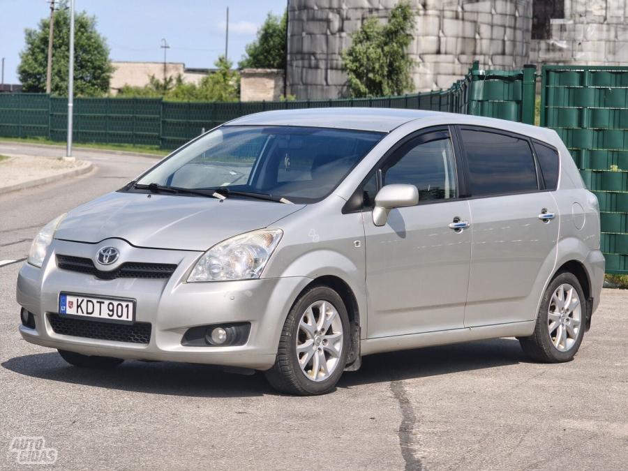 Pelēks Toyota Corolla Verso 2008 Viļņa, ar dzinēja tilpumu 2.20 L un nobraukumu 293 tūkst. km par 1800 €, foto 5 vietnē AUTOMOTO.COM.LV