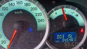 Pelēks Toyota Corolla Verso 2008 Rīga, ar dzinēja tilpumu 2.20 L un nobraukumu 345 tūkst. km par 2000 €, foto 5 vietnē AUTOMOTO.COM.LV