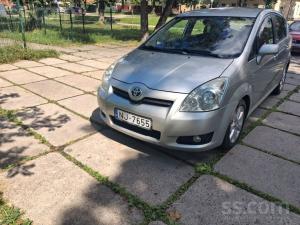 Pelēks Toyota Corolla Verso 2008 Daugavpils, ar dzinēja tilpumu 2.20 L un nobraukumu 309 tūkst. km par 2500 €, foto 5 vietnē AUTOMOTO.COM.LV