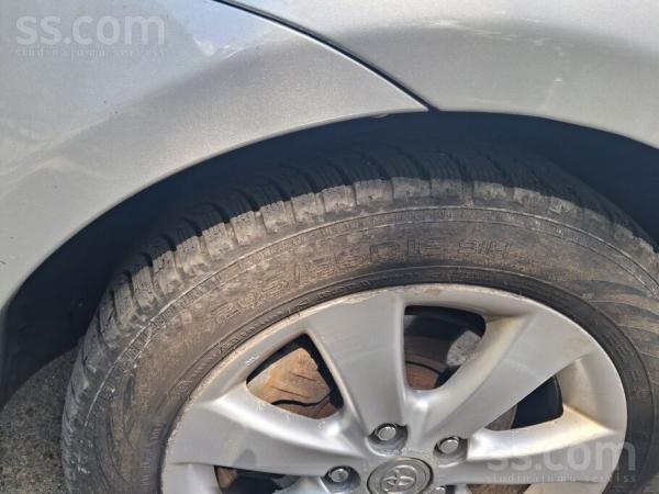 Grey Toyota Corolla Verso 2008 in Daugavpils, with an engine capacity of 2.20 L and mileage of 309 thousand km for 2500 €, photo 8 on AUTOMOTO.COM.LV