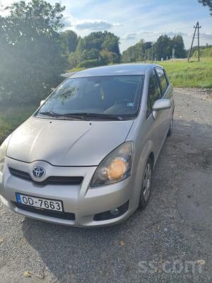 Grey Toyota Corolla Verso 2008 in Dobele, with an engine capacity of 2.20 L and mileage of 260 thousand km for 1550 €, photo  on AUTOMOTO.COM.LV