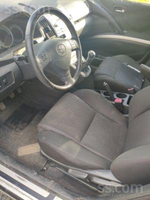 Grey Toyota Corolla Verso 2008 in Dobele, with an engine capacity of 2.20 L and mileage of 260 thousand km for 1550 €, photo 9 on AUTOMOTO.COM.LV