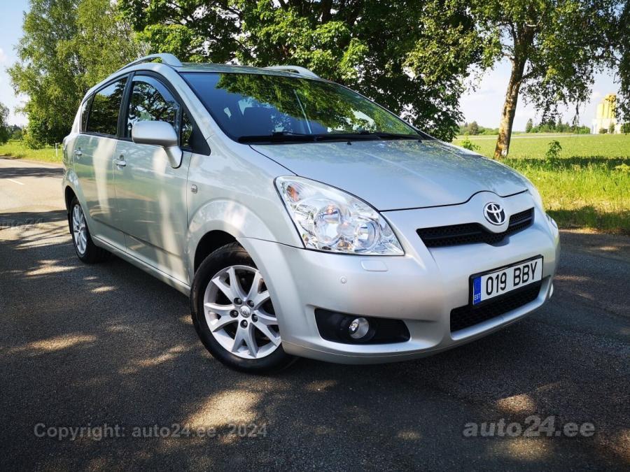 Pelēks Toyota Corolla Verso 2009 Paide, ar dzinēja tilpumu 1.80 L un nobraukumu 295 tūkst. km par 2490 €, foto 1 vietnē AUTOMOTO.COM.LV