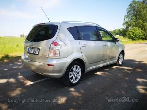 Grey Toyota Corolla Verso 2009 in Paide, with an engine capacity of 1.80 L and mileage of 295 thousand km for 2490 €, photo 4 on AUTOMOTO.COM.LV