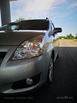 Grey Toyota Corolla Verso 2009 in Paide, with an engine capacity of 1.80 L and mileage of 295 thousand km for 2490 €, photo 14 on AUTOMOTO.COM.LV