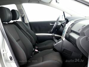 Pelēks Toyota Corolla Verso 2009 Tallina, ar dzinēja tilpumu 2.20 L un nobraukumu 195 tūkst. km par 2399 €, foto 7 vietnē AUTOMOTO.COM.LV