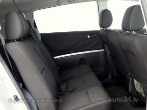 Pelēks Toyota Corolla Verso 2009 Tallina, ar dzinēja tilpumu 2.20 L un nobraukumu 195 tūkst. km par 2399 €, foto 8 vietnē AUTOMOTO.COM.LV