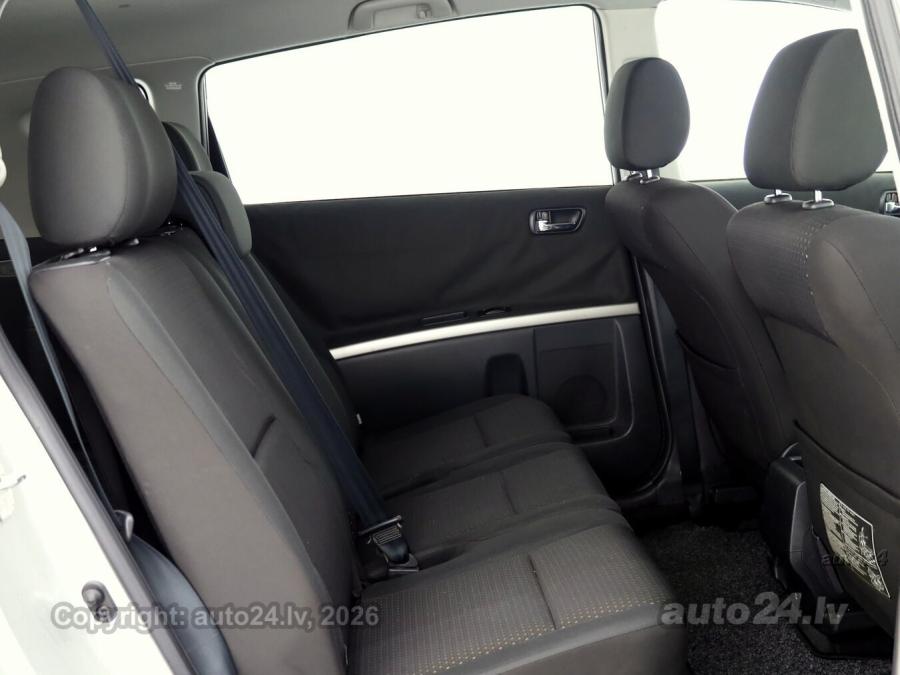 Pelēks Toyota Corolla Verso 2009 Tallina, ar dzinēja tilpumu 2.20 L un nobraukumu 195 tūkst. km par 2399 €, foto 8 vietnē AUTOMOTO.COM.LV