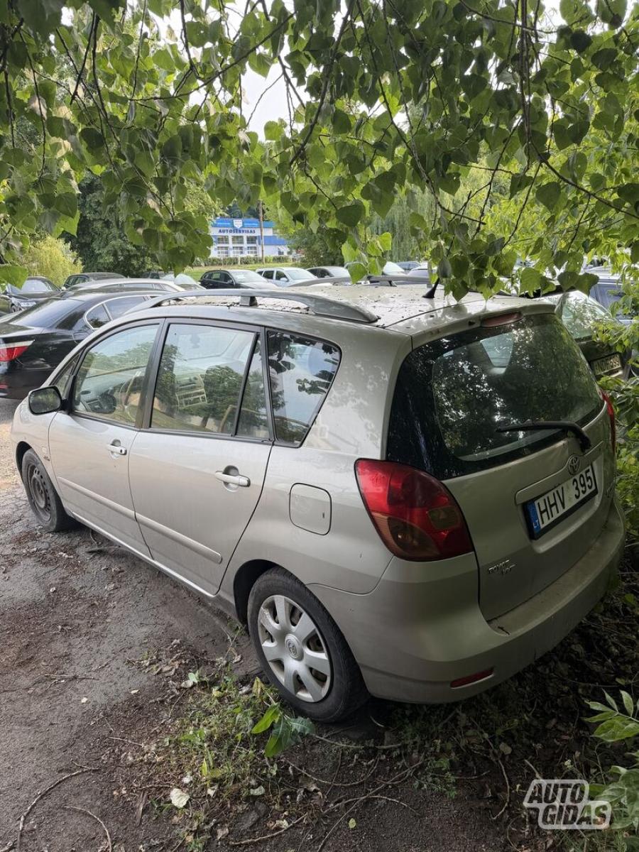 Toyota Corolla Verso 2002 in Vilnius, with an engine capacity of 2.00 L and mileage of 303 thousand km for 390 €, photo 5 on AUTOMOTO.COM.LV