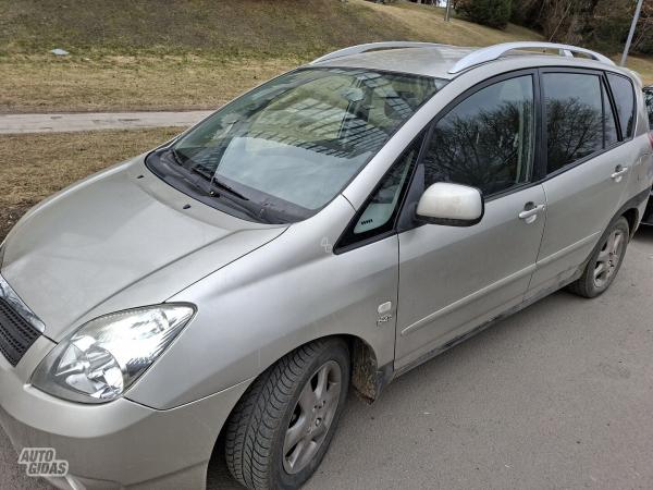 Toyota Corolla Verso 2003 in Vilnius, with an engine capacity of 2.00 L and mileage of 278 thousand km for 599 €, photo 2 on AUTOMOTO.COM.LV