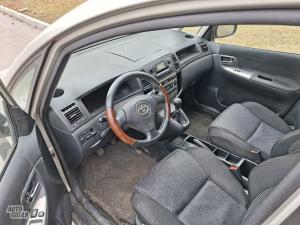 Toyota Corolla Verso 2003 Viļņa, ar dzinēja tilpumu 2.00 L un nobraukumu 278 tūkst. km par 599 €, foto 5 vietnē AUTOMOTO.COM.LV