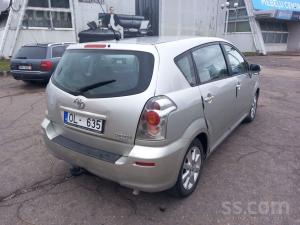 Toyota Corolla Verso 2004 in Daugavpils, with an engine capacity of 2.00 L and mileage of 350 thousand km for 1150 €, photo 5 on AUTOMOTO.COM.LV