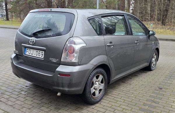 Toyota Corolla Verso 2005 Viļņa, ar dzinēja tilpumu 2.00 L un nobraukumu 330 tūkst. km par 950 €, foto 7 vietnē AUTOMOTO.COM.LV