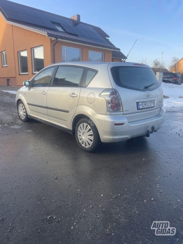 Toyota Corolla Verso 2005 in Silute, with an engine capacity of 2.20 L and mileage of 317 thousand km for 2500 €, photo 2 on AUTOMOTO.COM.LV