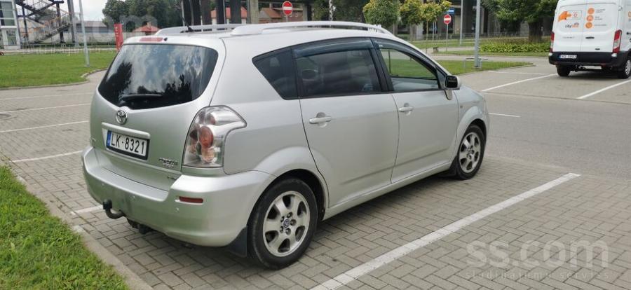 Toyota Corolla Verso 2006 Rīga, ar dzinēja tilpumu 2.20 L un nobraukumu 324 tūkst. km par 1800 €, foto 3 vietnē AUTOMOTO.COM.LV