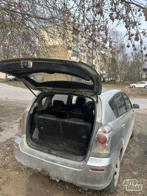 Toyota Corolla Verso 2006 Šauļi, ar dzinēja tilpumu 2.20 L un nobraukumu 300 tūkst. km par 650 €, foto 5 vietnē AUTOMOTO.COM.LV