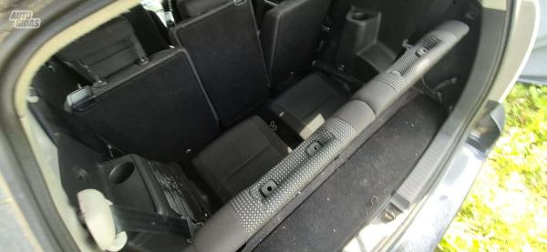 Toyota Corolla Verso 2006 Klaipėda, ar dzinēja tilpumu 2.20 L un nobraukumu 32 tūkst. km par 850 €, foto 5 vietnē AUTOMOTO.COM.LV