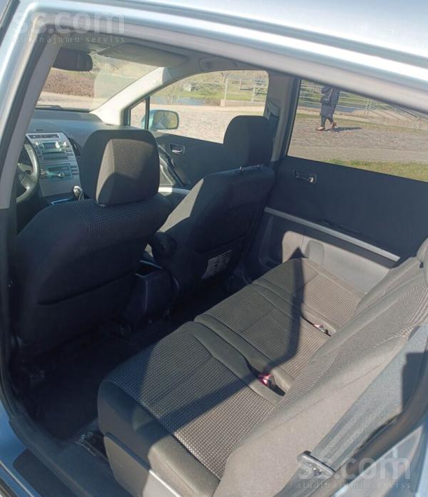 Toyota Corolla Verso 2006 in Liepaja, with an engine capacity of 2.20 L and mileage of 278 thousand km for 1490 €, photo 8 on AUTOMOTO.COM.LV