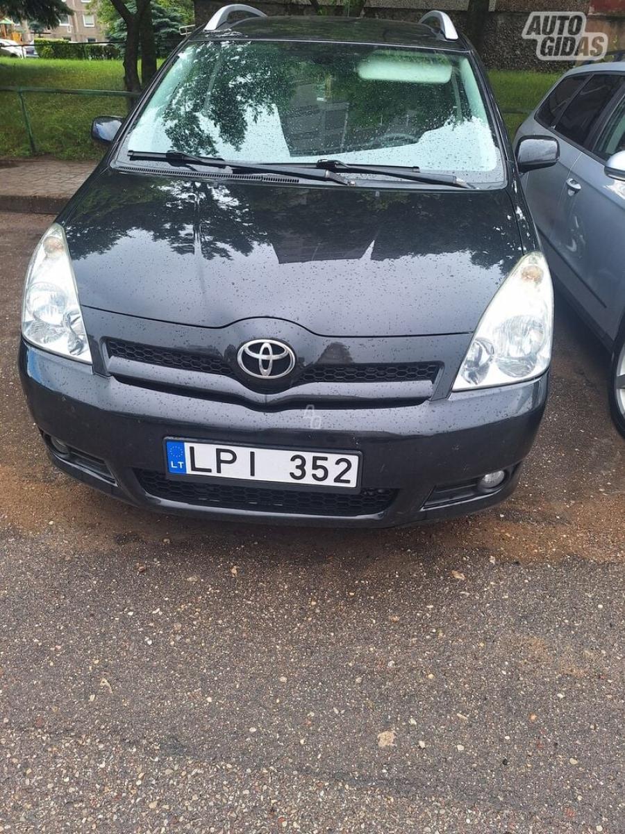 Toyota Corolla Verso 2006 in Kaunas, with an engine capacity of 2.20 L and mileage of 303 thousand km for 1950 €, photo 3 on AUTOMOTO.COM.LV