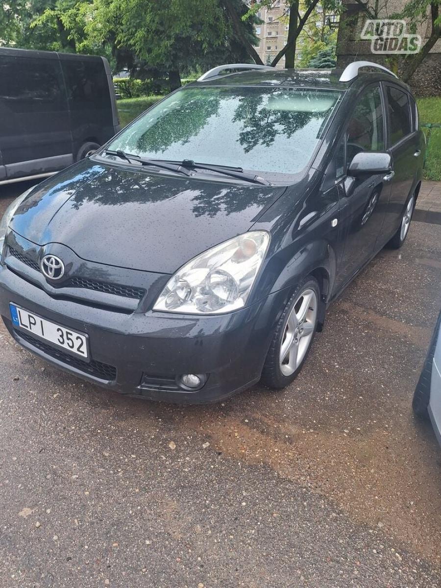 Toyota Corolla Verso 2006 in Kaunas, with an engine capacity of 2.20 L and mileage of 303 thousand km for 1950 €, photo 4 on AUTOMOTO.COM.LV