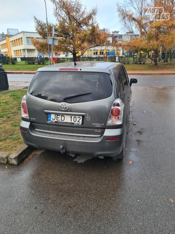 Toyota Corolla Verso 2007 Kauņa, ar dzinēja tilpumu 2.20 L un nobraukumu 353 tūkst. km par 1999 €, foto 2 vietnē AUTOMOTO.COM.LV