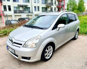 Toyota Corolla Verso 2007 Rīga, ar dzinēja tilpumu 2.20 L un nobraukumu 283 tūkst. km par 2950 €, foto 3 vietnē AUTOMOTO.COM.LV