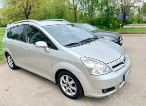 Toyota Corolla Verso 2007 Rīga, ar dzinēja tilpumu 2.20 L un nobraukumu 283 tūkst. km par 2950 €, foto 5 vietnē AUTOMOTO.COM.LV