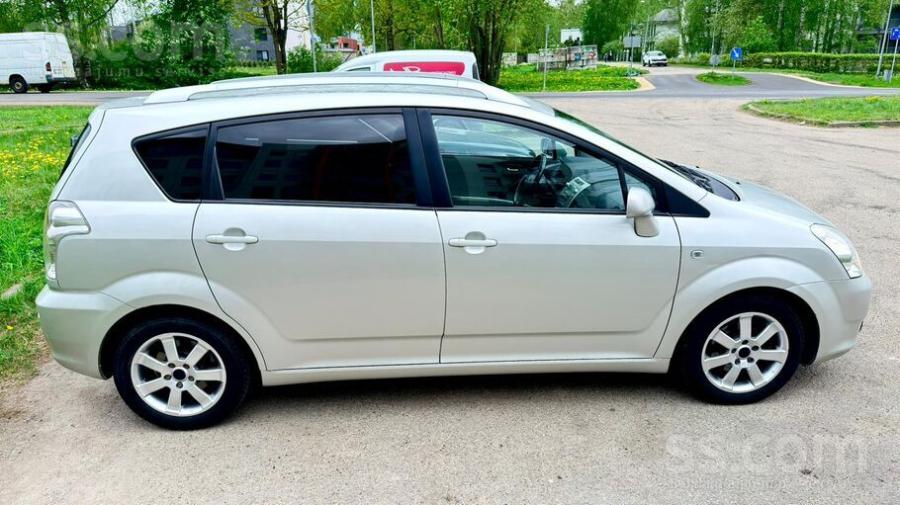 Toyota Corolla Verso 2007 Rīga, ar dzinēja tilpumu 2.20 L un nobraukumu 283 tūkst. km par 2950 €, foto 9 vietnē AUTOMOTO.COM.LV