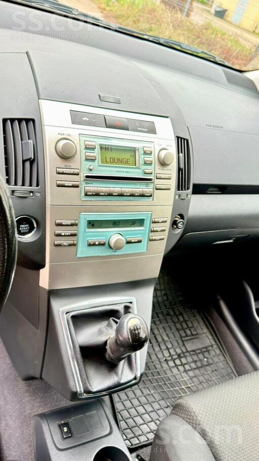 Toyota Corolla Verso 2007 Rīga, ar dzinēja tilpumu 2.20 L un nobraukumu 283 tūkst. km par 2950 €, foto 13 vietnē AUTOMOTO.COM.LV