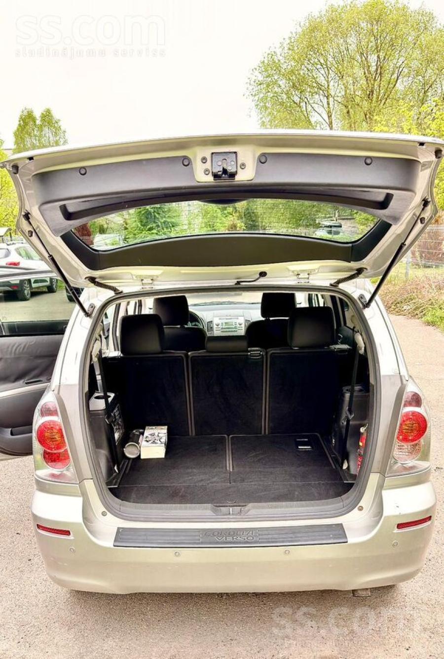 Toyota Corolla Verso 2007 Rīga, ar dzinēja tilpumu 2.20 L un nobraukumu 283 tūkst. km par 2950 €, foto 14 vietnē AUTOMOTO.COM.LV