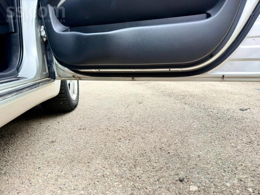 Toyota Corolla Verso 2007 Rīga, ar dzinēja tilpumu 2.20 L un nobraukumu 283 tūkst. km par 2950 €, foto 20 vietnē AUTOMOTO.COM.LV