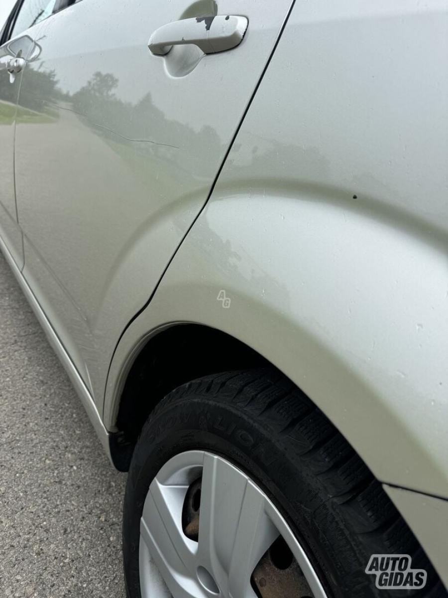 Toyota Corolla Verso 2007 Viļņa, ar dzinēja tilpumu 2.20 L un nobraukumu 236 tūkst. km par 1999 €, foto 6 vietnē AUTOMOTO.COM.LV