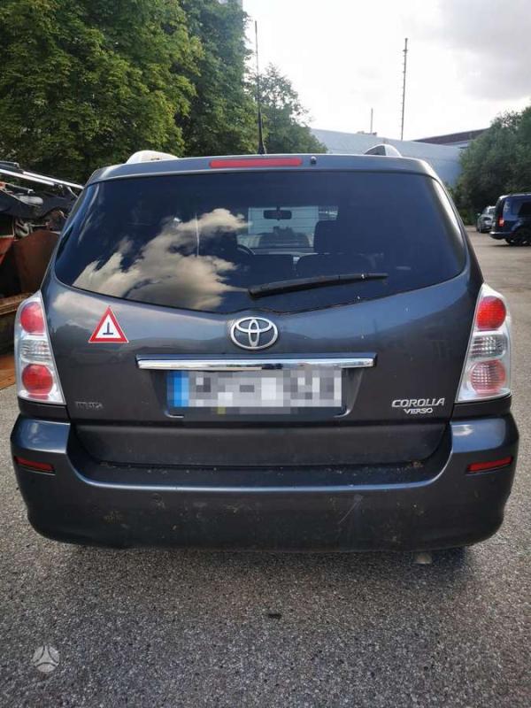 Toyota Corolla Verso 2008 Kauņa, ar dzinēja tilpumu 1.80 L un nobraukumu 264 tūkst. km par 1888 €, foto 4 vietnē AUTOMOTO.COM.LV