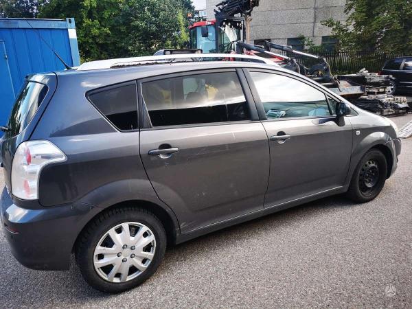 Toyota Corolla Verso 2008 Kauņa, ar dzinēja tilpumu 1.80 L un nobraukumu 264 tūkst. km par 1888 €, foto 6 vietnē AUTOMOTO.COM.LV