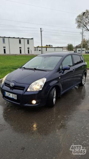Toyota Corolla Verso 2008 in Jonava, with an engine capacity of 2.20 L and mileage of 389 thousand km for 2000 €, photo 3 on AUTOMOTO.COM.LV