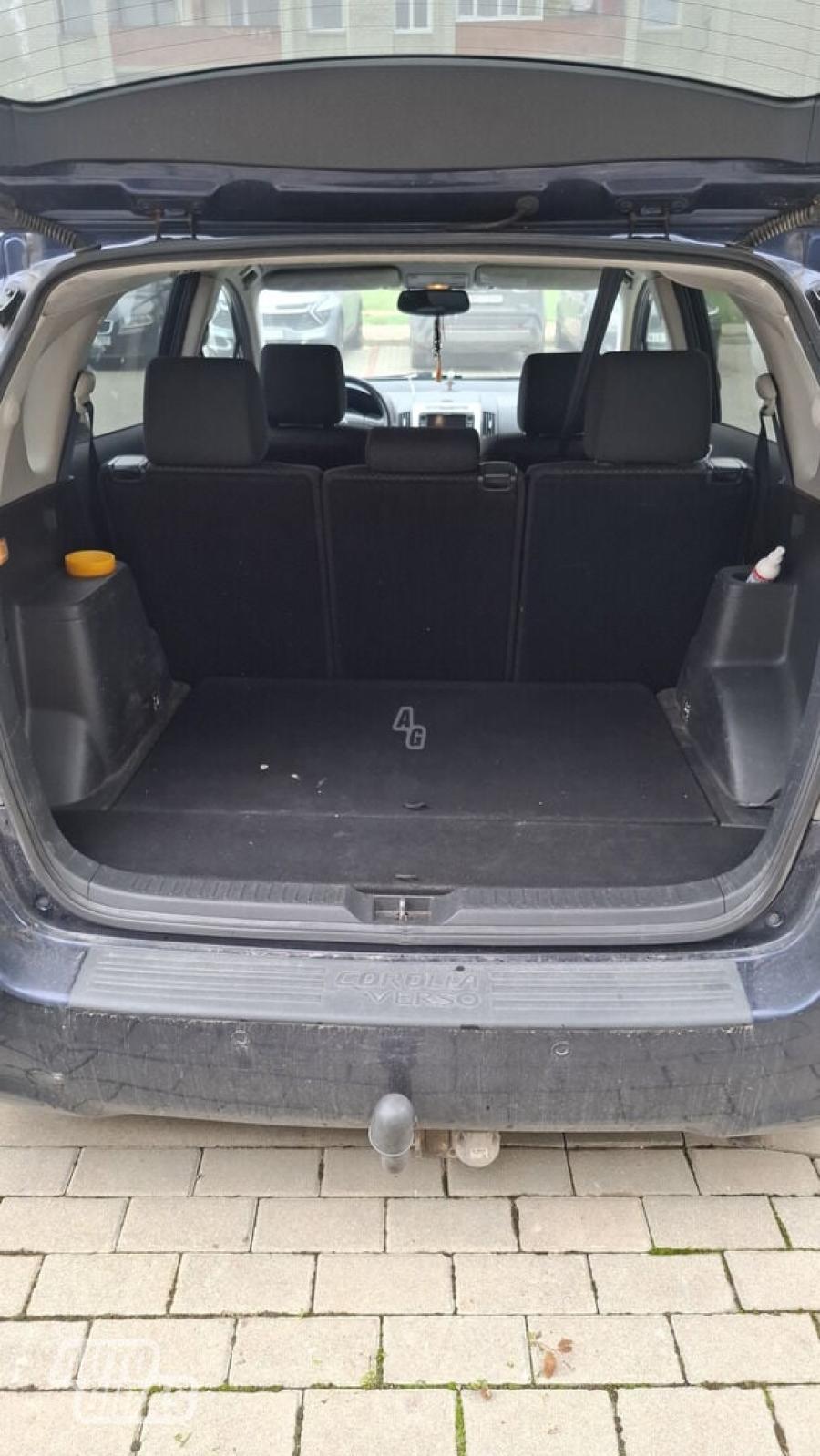 Toyota Corolla Verso 2008 in Jonava, with an engine capacity of 2.20 L and mileage of 389 thousand km for 2000 €, photo 6 on AUTOMOTO.COM.LV