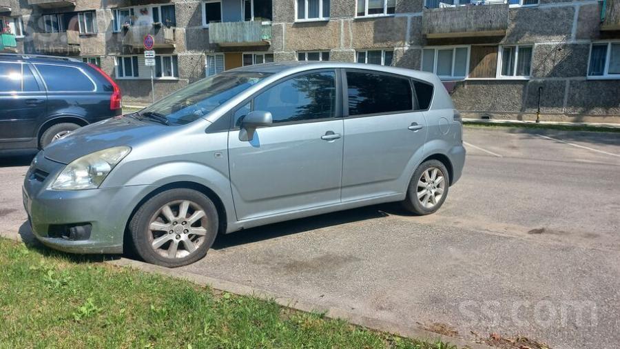 Toyota Corolla Verso 2009 Daugavpils, ar dzinēja tilpumu 2.20 L un nobraukumu 280 tūkst. km par 1600 €, foto 1 vietnē AUTOMOTO.COM.LV