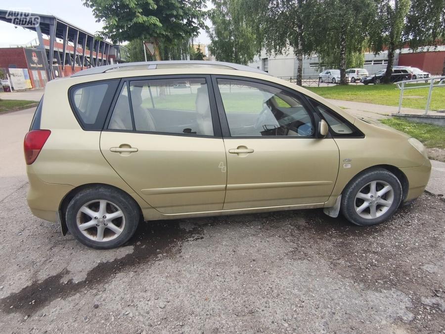 Тойота Королла Версо 2002 в Тельшяй, объемом двигателя 2.00 л и пробегом 330 тыс. км за 700 €, фото 11 на AUTOMOTO.COM.LV