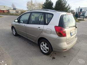 Toyota Corolla Verso 2002 in Klaipeda, with an engine capacity of 2.00 L and mileage of 291 thousand km for 650 €, photo 7 on AUTOMOTO.COM.LV