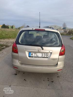 Toyota Corolla Verso 2002 in Klaipeda, with an engine capacity of 2.00 L and mileage of 291 thousand km for 650 €, photo 8 on AUTOMOTO.COM.LV