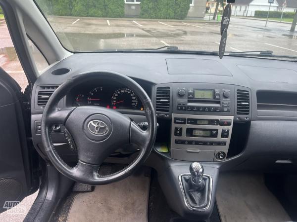 Toyota Corolla Verso 2002 Ignalina, ar dzinēja tilpumu 2.00 L un nobraukumu 331 tūkst. km par 850 €, foto 8 vietnē AUTOMOTO.COM.LV