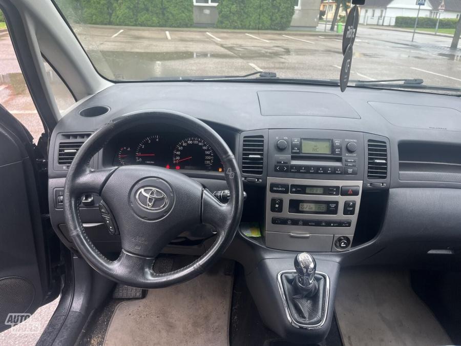 Toyota Corolla Verso 2002 Ignalina, ar dzinēja tilpumu 2.00 L un nobraukumu 331 tūkst. km par 850 €, foto 9 vietnē AUTOMOTO.COM.LV